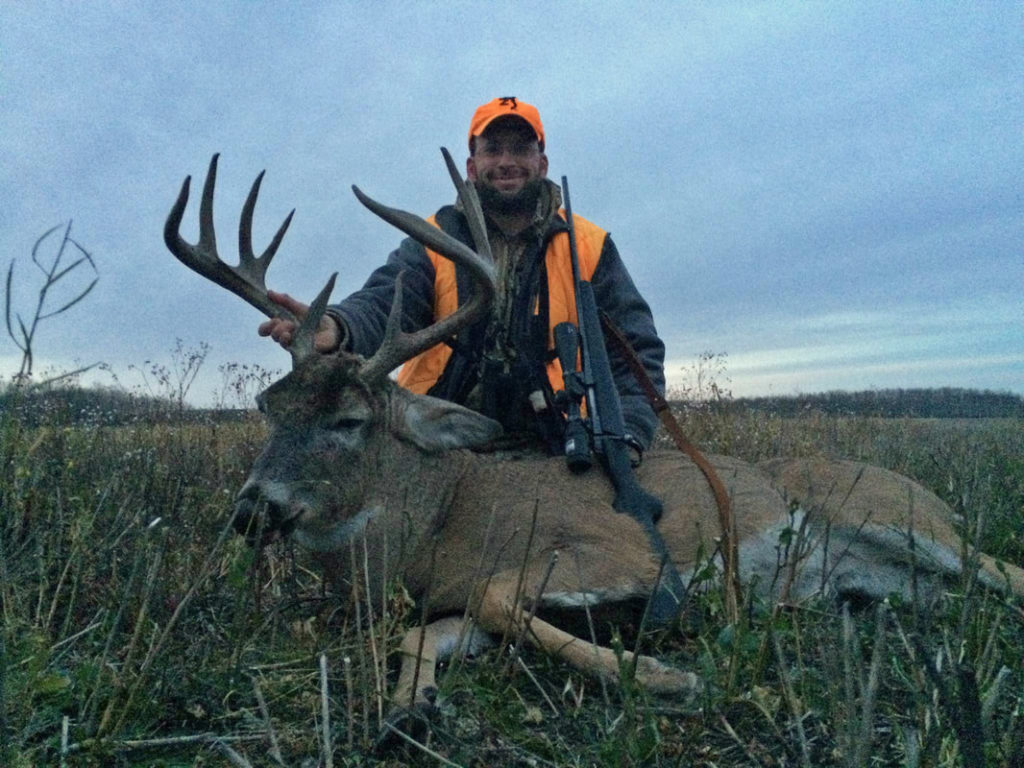 Manitoba Whitetail Hunt 10643
